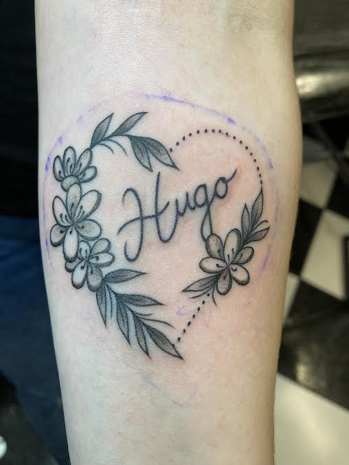 walk-in, fine line, petits tattoos - Lowbrow tattoo